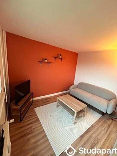 Appartement à louer - Maison Blanche-Wilson, Reims - 1 pièce - 3 chambres