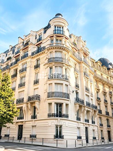 Paris 16ème, Passy, Maison de la Radio, Muette-Sud : Appartement 5 pièces à vendre