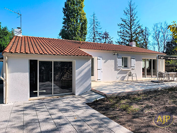Maison 6 pièces à vendre à Boufféré