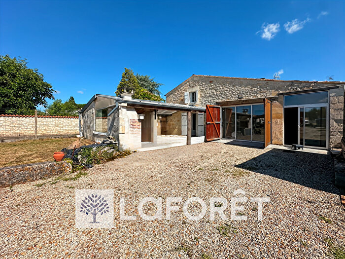 Maison à vendre - Tanzac - 6 pièces - 3 chambres