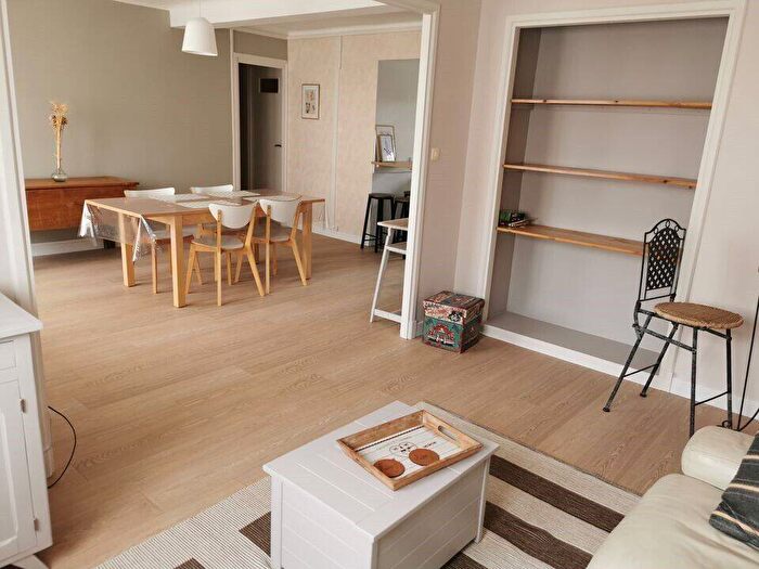 Appartement à louer - Ancien Hôpital, Béziers - 3 pièces - 2 chambres