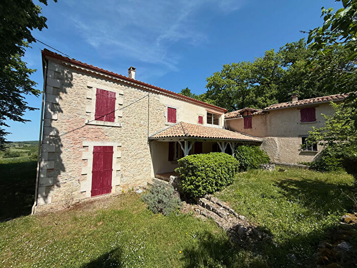 Maison 11 pièces à vendre - Saint-Maurice-de-Lestapel