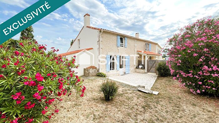 Maison à vendre - Chasnais - 11 pièces - 3 chambres