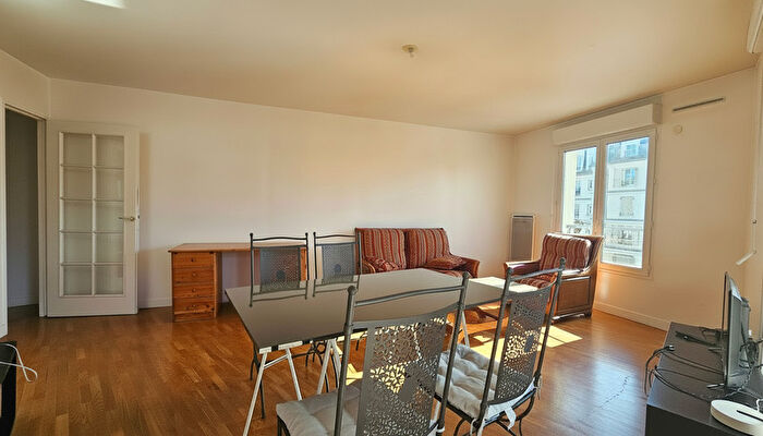 Appartement à louer - Saint-Cyr-lécole, Hôtel de ville - 3 pièces - 2 chambres