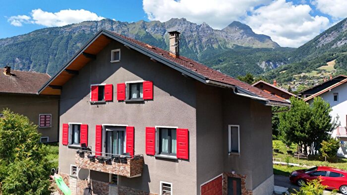 Maison à vendre - Ugine - 5 pièces - 4 chambres