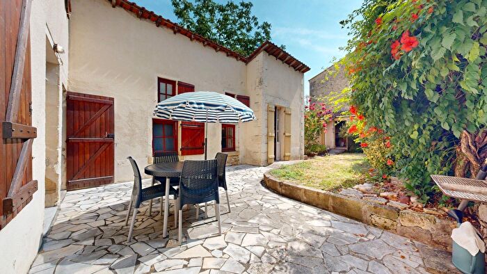 Maison 5 pièces à vendre à Le Buisson-de-Cadouin