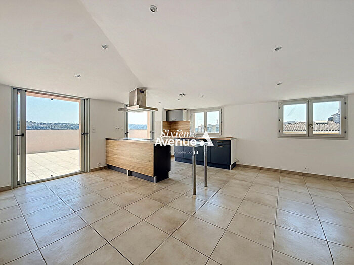 Grasse, Saint-Antoine, Aspres, Plascassier : Appartement 4 pièces à vendre