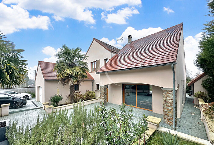 Maison à vendre - Chessy - 5 pièces - 4 chambres