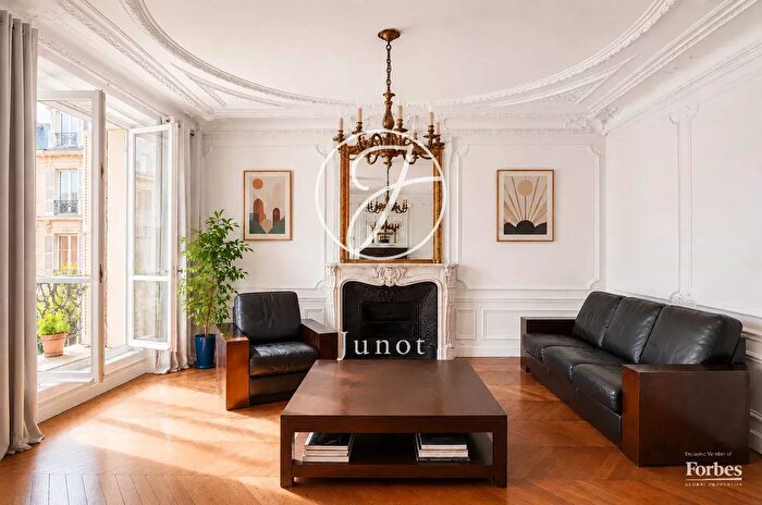 Paris 10ème, Porte Saint-Martin, Paradis : Appartement 5 pièces à vendre