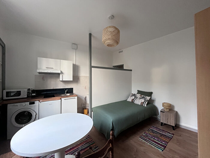 Appartement à louer - Pau, Centre-ville - 1 pièce