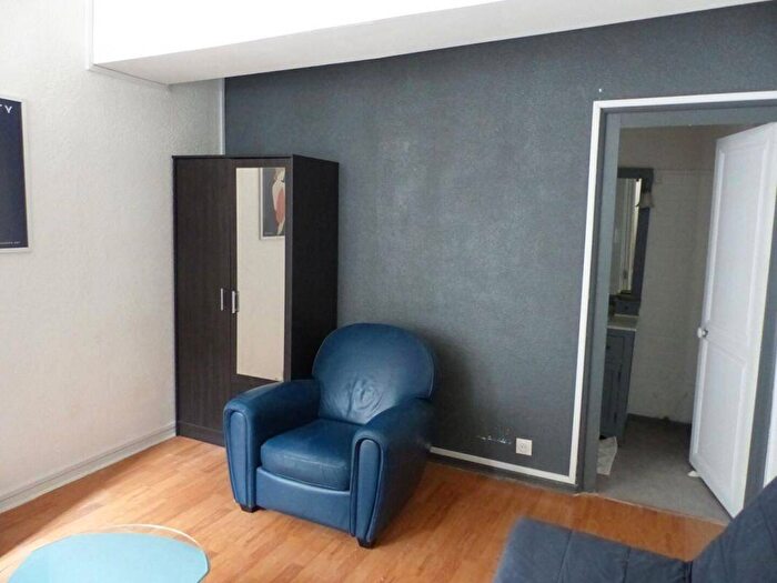 Appartement à louer - Centre Ville, Cosne-Cours-sur-Loire - 1 pièce