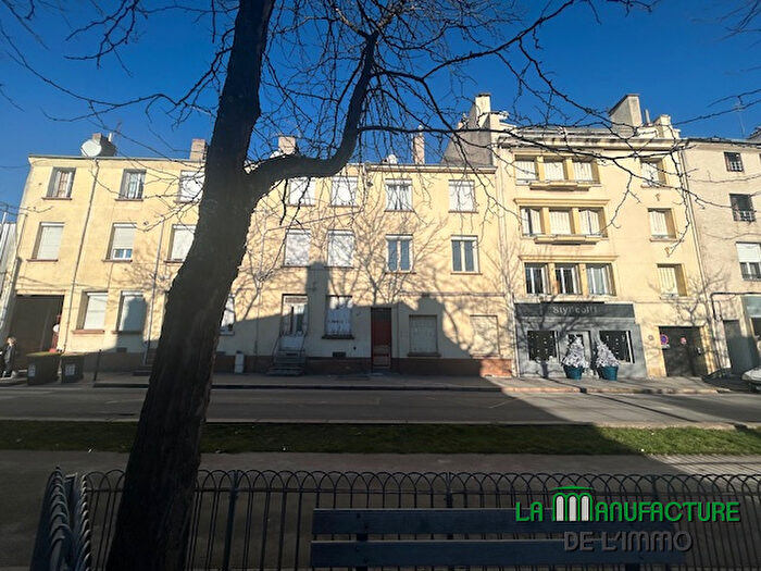 Appartement à vendre - Saint-Étienne, Méons, Le Soleil, Châteaucreux, Saint-François - 3 pièces - 2 chambres