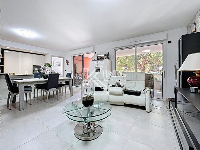 Appartement à vendre - Fréjus, Fréjus Plage - 3 pièces - 2 chambres