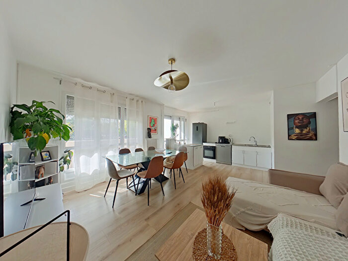 Appartement à vendre - Tours, Lac - 4 pièces - 3 chambres