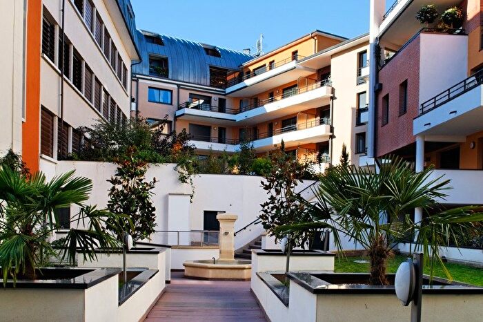 Appartement à louer - Limoges, Centre-ville, Hôtel de Ville, Emailleurs - 3 pièces - 2 chambres