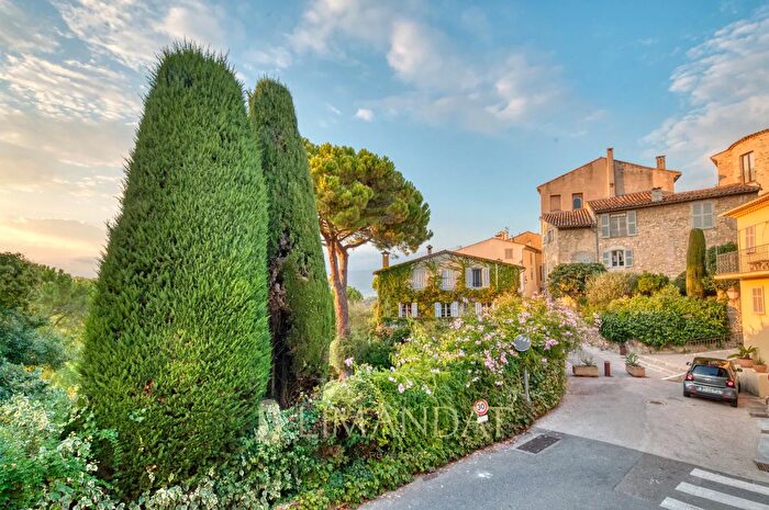 Appartement à vendre - Mougins, Centre-ville, Village, Tournamy, Le Val de Mougins - 5 pièces - 3 chambres