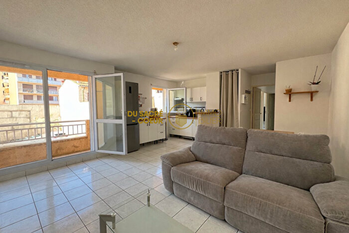 Appartement à louer - Perpignan, Saint-Martin - 3 pièces - 2 chambres