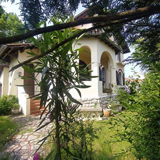 Maison à vendre - Villenave-dOrnon, Chambéry, La Monnaie, Carbonnieux, Trigan - 6 pièces - 4 chambres