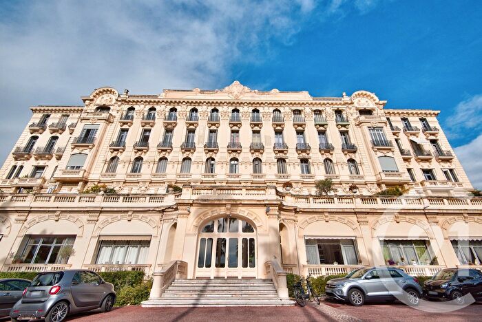 Appartement à vendre - Nice, Cimiez - 3 pièces - 2 chambres