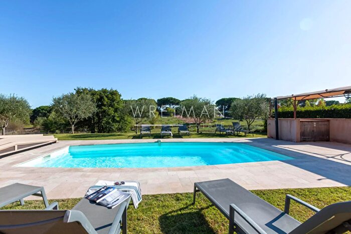 Maison à vendre - Vidauban - 6 pièces - 4 chambres