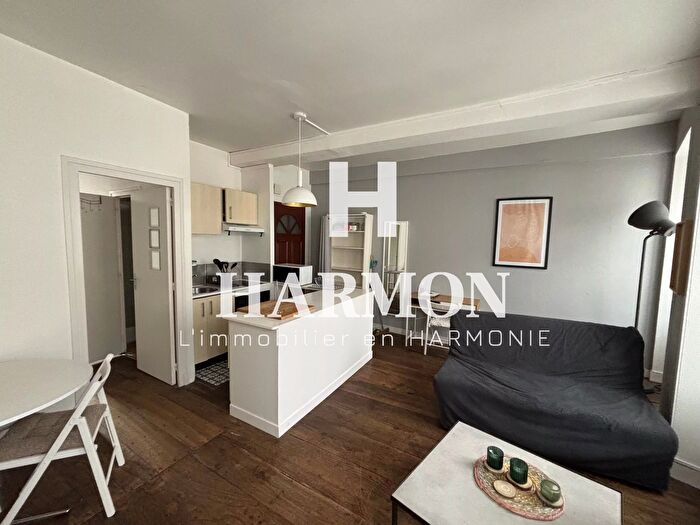 Appartement à louer - Pau, Centre-ville - 2 pièces - 1 chambre