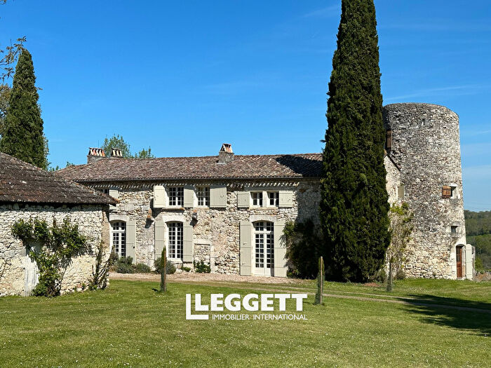 Maison à vendre - Saint-Seurin-de-Prats - 8 pièces - 6 chambres