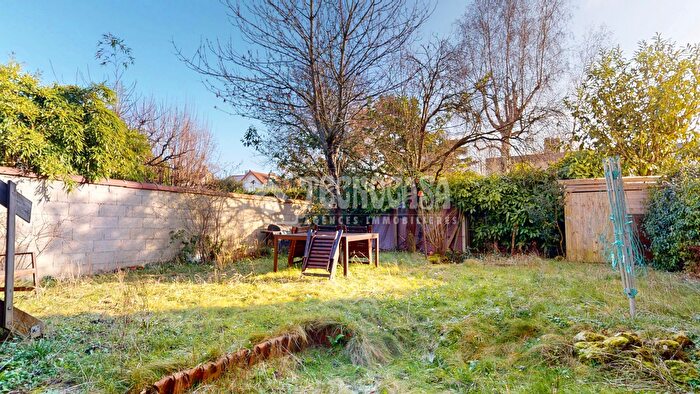 Maison à vendre - Le Chesnay, Glatigny, Rueil - 6 pièces - 5 chambres