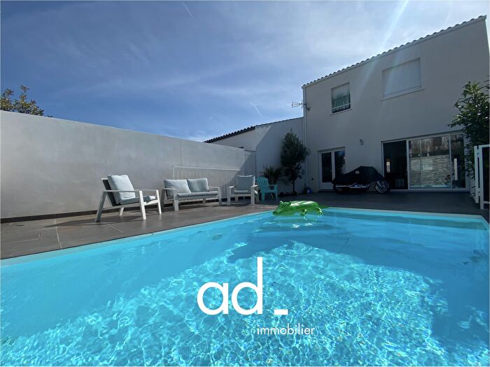 Maison à vendre - Saint-Xandre - 5 pièces - 4 chambres