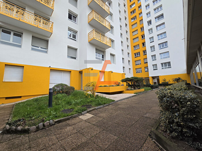 Appartement à vendre - Saint-Étienne, Saint-Roch, Vivaraize, Valbenoite, Centre Deux - 1 pièce