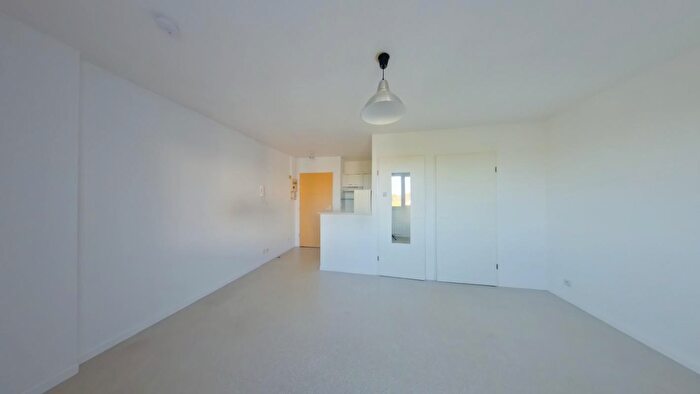 Appartement à louer - Poitiers, Montbernage, Pont Neuf - 1 pièce