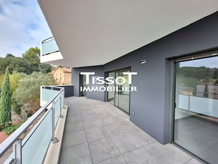 Appartement à louer - Nîmes, Puech du Teil - 3 pièces - 2 chambres