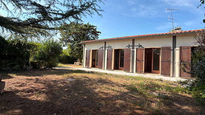 Maison 4 pièces à Roquefort, à vendre