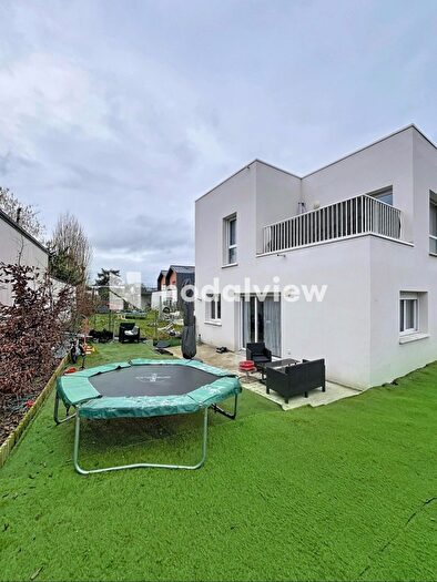 Appartement à vendre - Fleury-les-Aubrais, Centre-ville, Lamballe - 4 pièces - 3 chambres