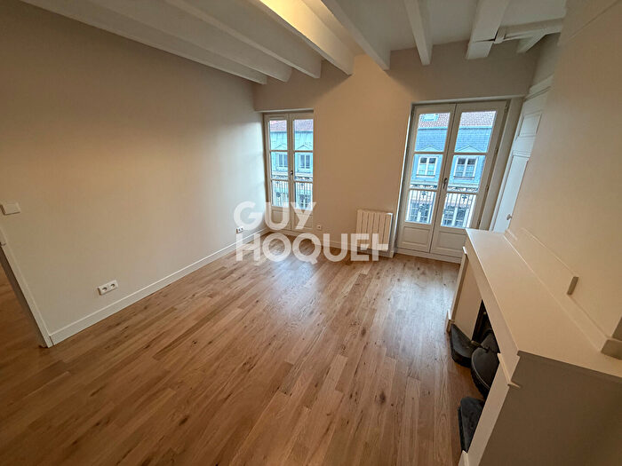Appartement à louer - Lyon er , Ouest des Pentes - 3 pièces - 2 chambres