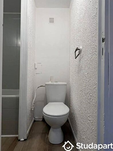 Appartement à louer - Gare Nord et Ouest, Charleville-Mézières - 2 pièces - 1 chambre