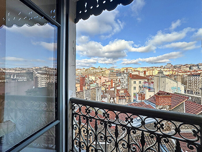 Appartement à louer - Lyon e , Quartiers anciens - 4 pièces - 2 chambres