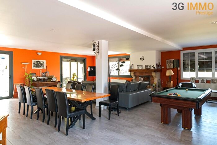 Maison à vendre - Montpezat-de-Quercy - 15 pièces - 12 chambres