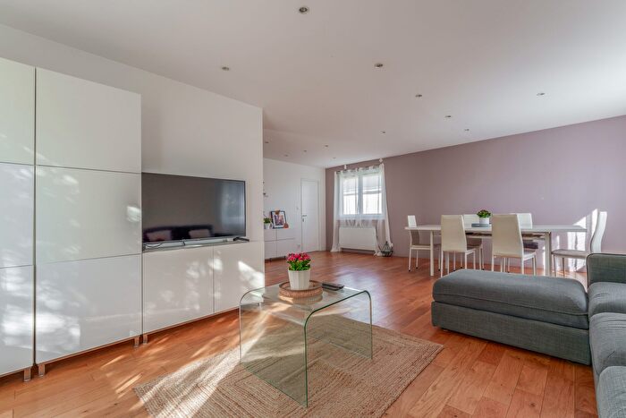 Maison 7 pièces à Tours, à vendre