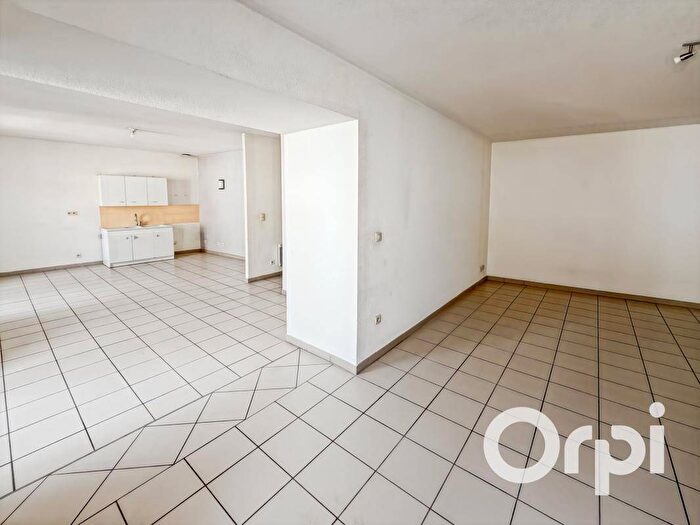Appartement à louer - Baix - 3 pièces - 2 chambres