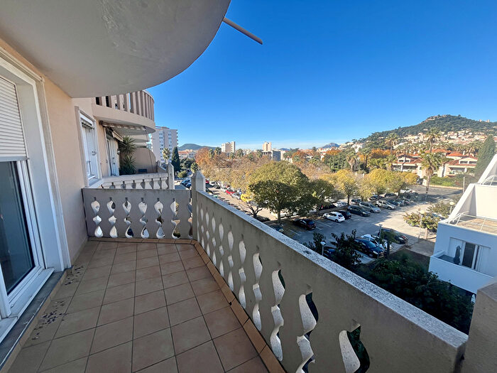 Appartement à vendre - Hyères, Centre-ville - 1 pièce