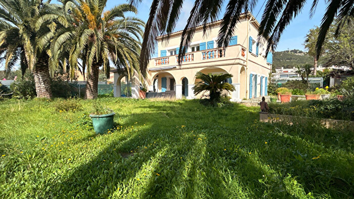 Maison 7 pièces à vendre - Six-Fours-les-Plages, Les Lones, Bucarin, Fort, Les Playes