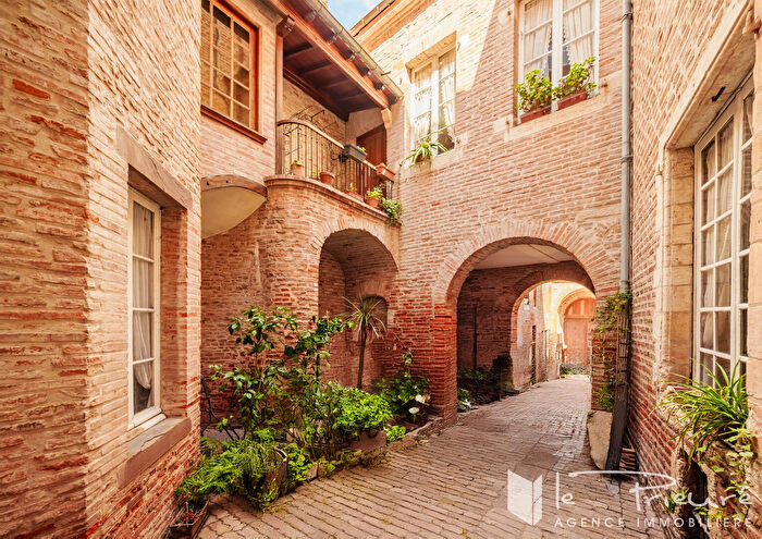 Maison à vendre - Albi, Centre-ville - 13 pièces - 7 chambres