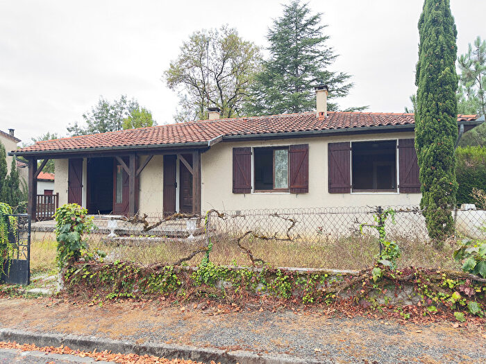 Maison à vendre - Cazaubon - 4 pièces - 3 chambres