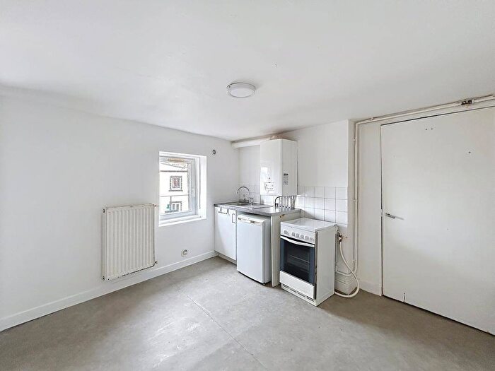 Appartement à louer - Ballainvilliers, Clermont-Ferrand - 2 pièces - 1 chambre