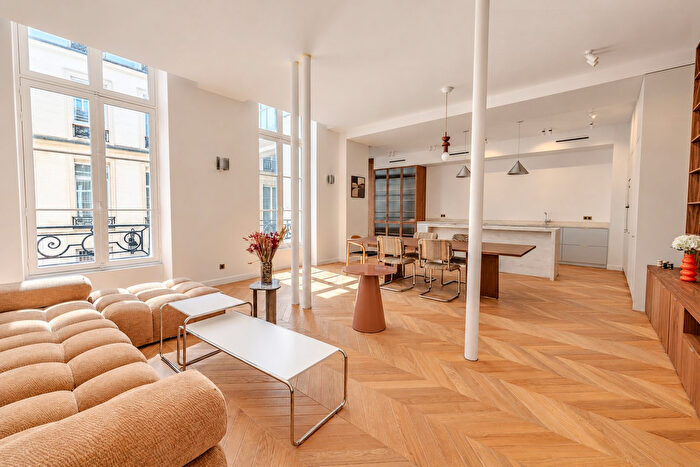 Paris 1er, Palais Royal : Appartement 4 pièces à vendre