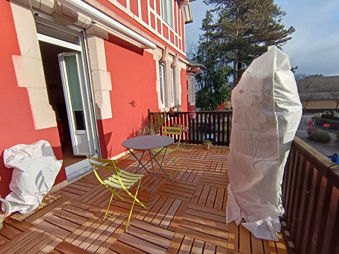 Appartement à vendre - Belfort, Centre-ville, Fb de Montbéliard - 5 pièces - 3 chambres