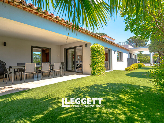 Maison à vendre - Sainte-Maxime, Saquèdes, Quilladou, Garonnette, Golfe - 9 pièces - 4 chambres