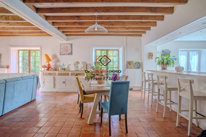 Maison à vendre - Saint-Romain-et-Saint-Clément - 8 pièces - 6 chambres