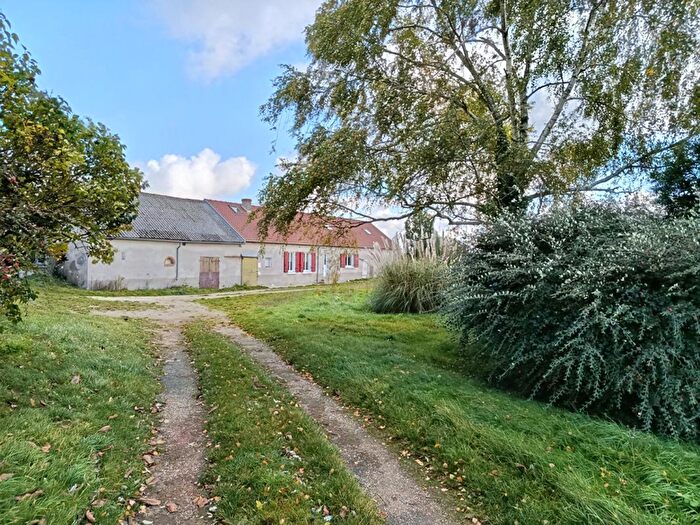 Maison à vendre - Saint-Lubin-en-Vergonnois - 5 pièces - 4 chambres
