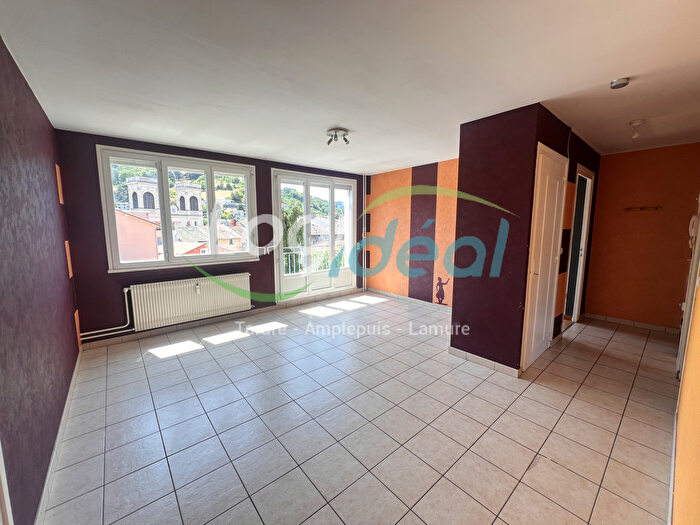 Appartement 4 pièces à Tarare, à louer